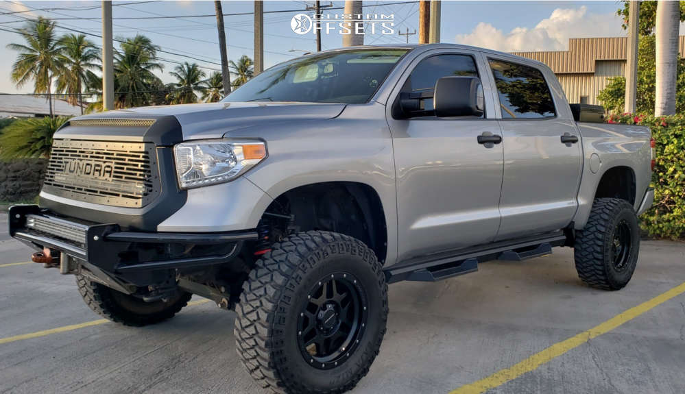 2016 Toyota Tundra with 18x9 12 Pro Comp Series 41 and 35/12.5R18 ...