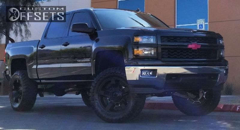 2014 Chevrolet Silverado 1500 with 20x9 -12 XD Rockstar II and 35/12 ...