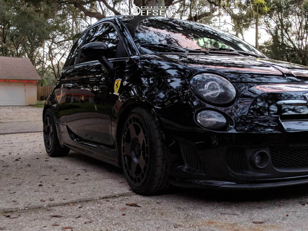 2015 Fiat 500 with 17x7.5 35 Fifteen52 Turbomac and 205/40R17 Firestone ...