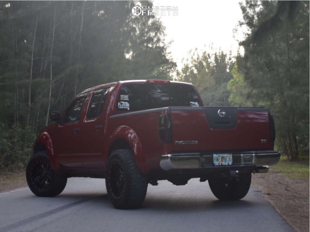 2006 Nissan Frontier with 18x10 -24 Moto Metal Mo970 and 285/65R18 ...