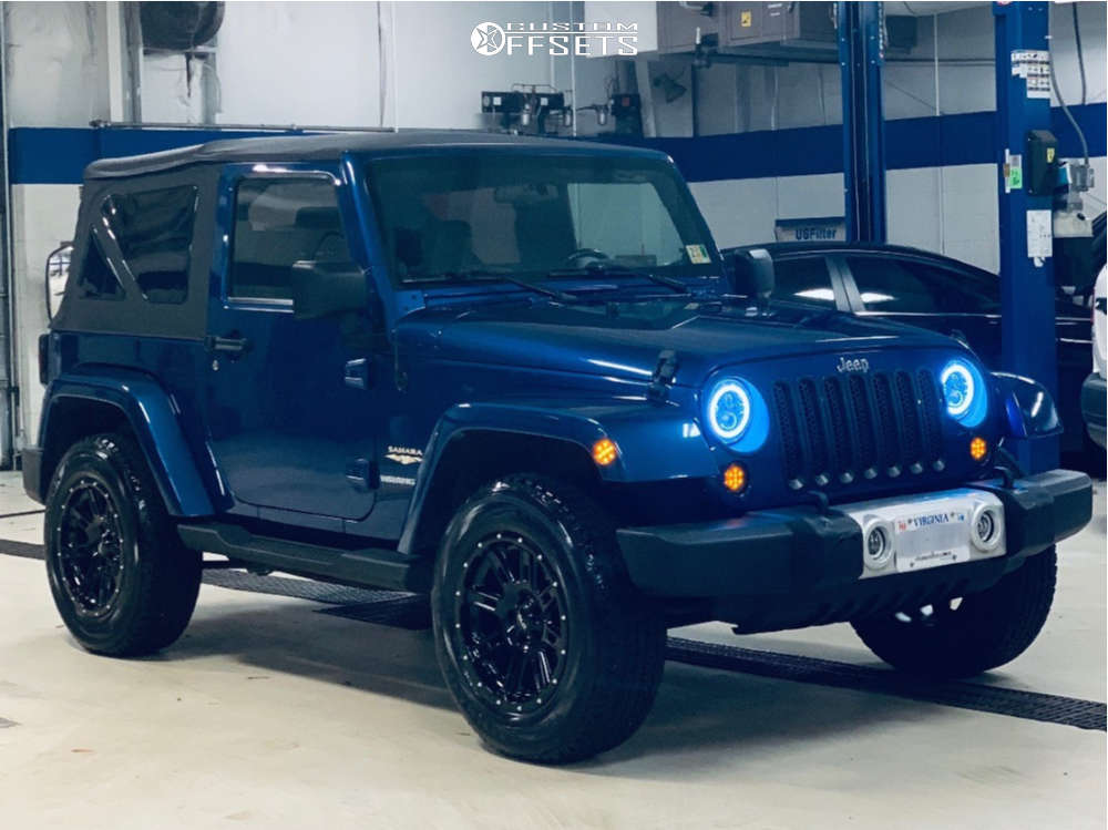 2009 Jeep Wrangler JK with 18x9 Helo He900 and 265/60R18 Firestone ...