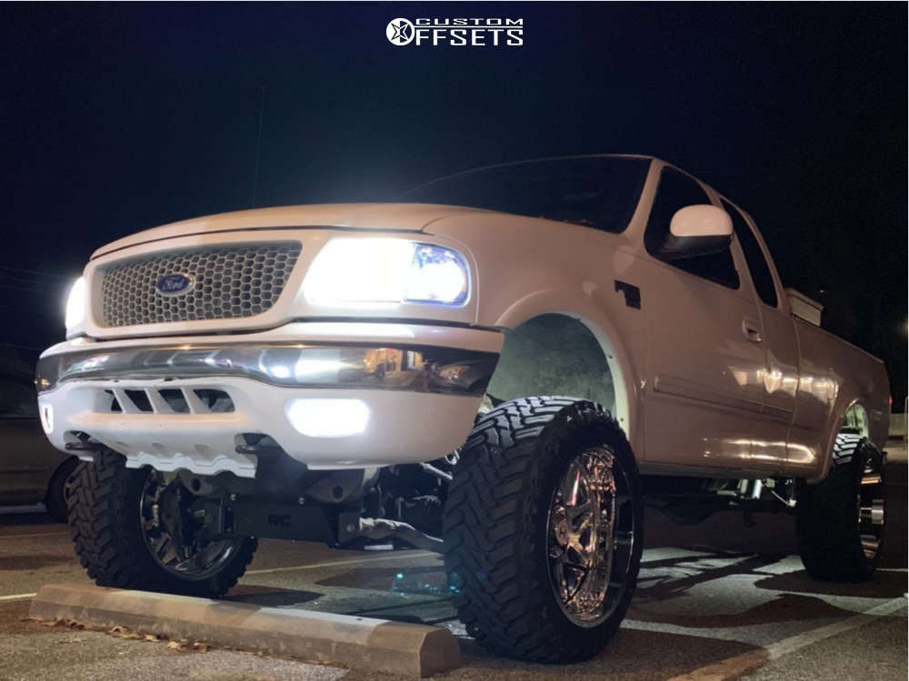 1999 Ford F-150 with 22x12 -44 Hostile Sprocket and 35/12.5R22 Atturo ...