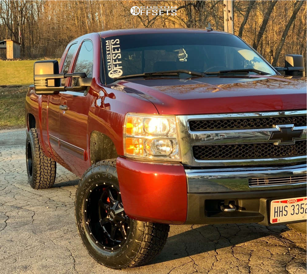 2009 Chevrolet Silverado 1500 with 18x10 -24 Moto Metal Mo970 and 275 ...