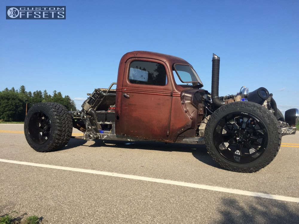 1939 Ford Classic Pickup with 22x14 -76 Hostile Knuckles and 355/40R22 ...