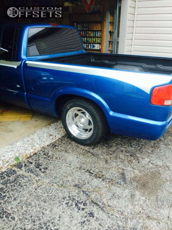 2000 Chevrolet S10 with 16x7 0 Billet Specialties 0.05 and 27/7.5R16 ...