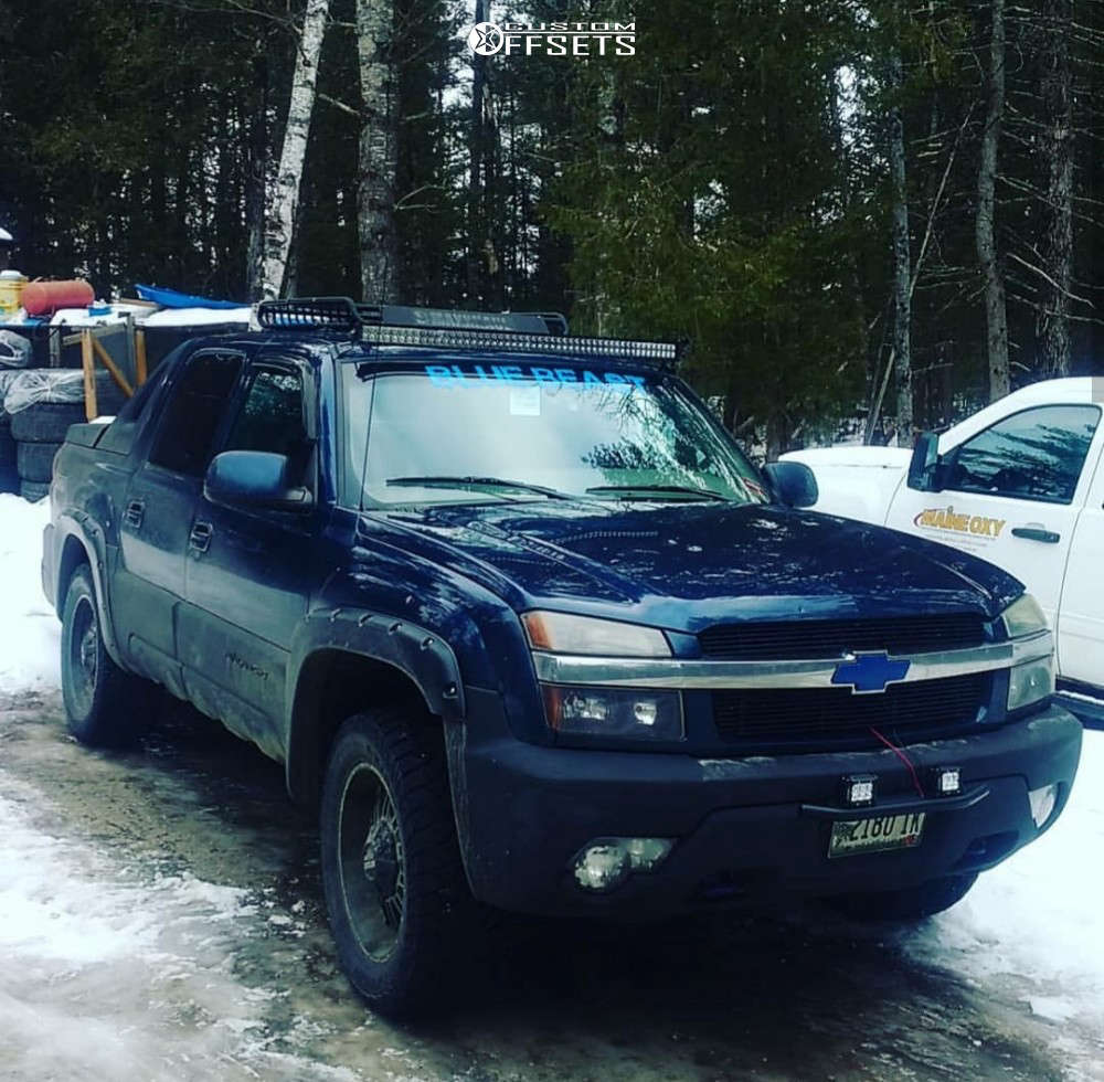 2002 Chevrolet Avalanche 1500 with 20x9 0 MKW M80 and 33/12.5R20 ...