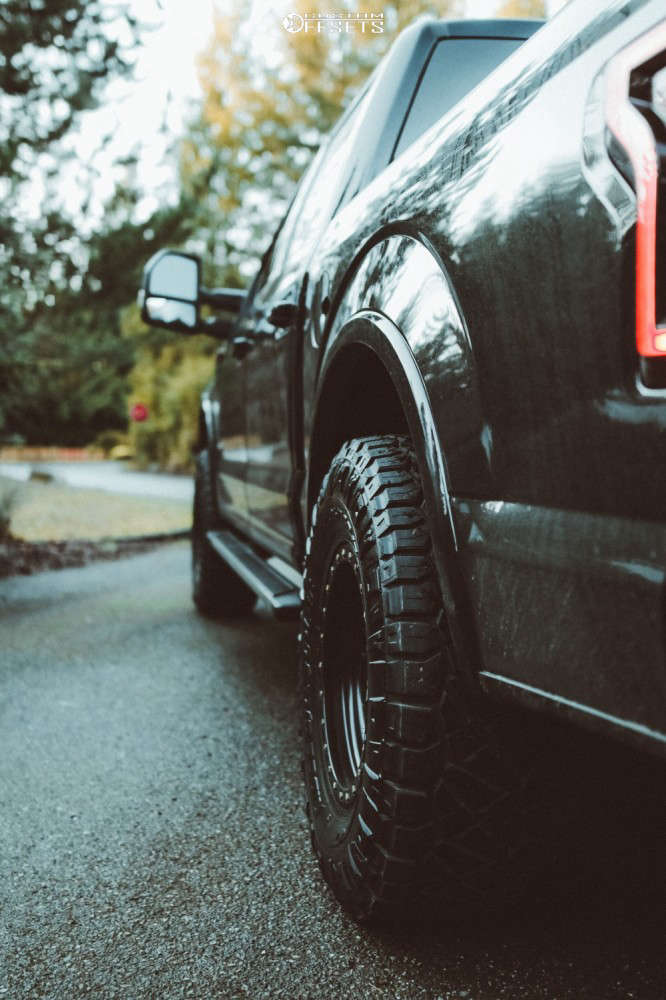 2016 Ford F-150 with 17x8.5 0 Method Double Standard and 305/70R17 ...