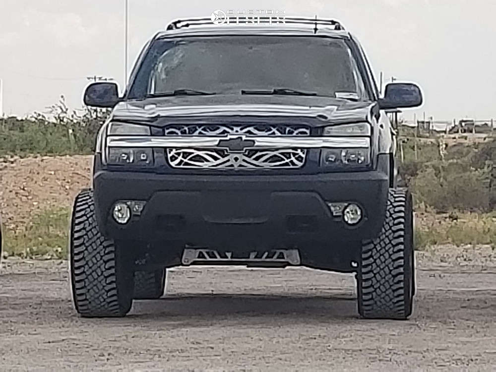 2002 Chevrolet Avalanche 1500 with 22x12 -44 Savage Sa02 and 325/50R22 ...