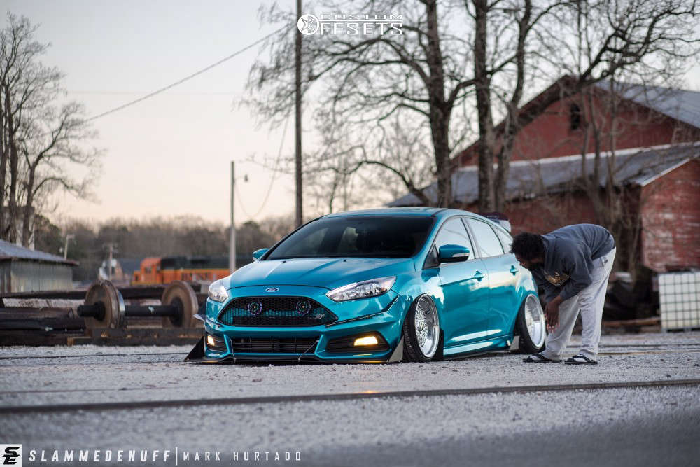 Slammed Ford Focus