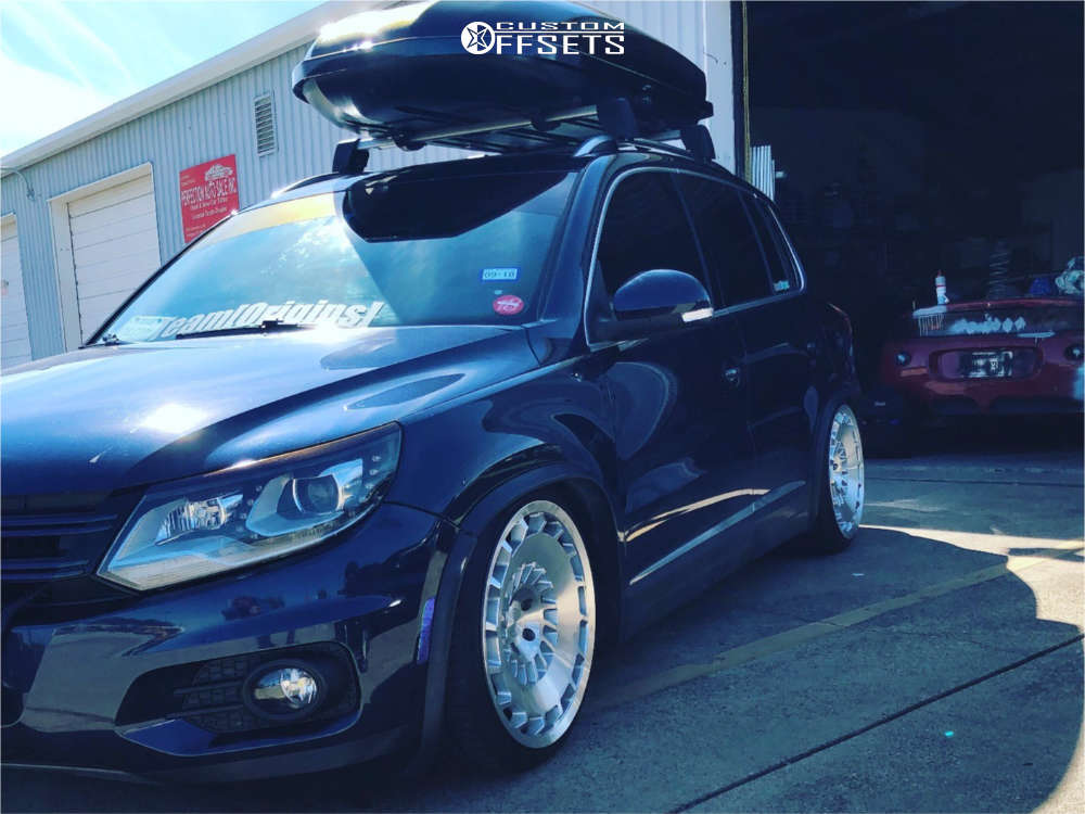 2012 Volkswagen Tiguan with 19x10 35 Rotiform Ccv and 235/35R19 Delinte ...