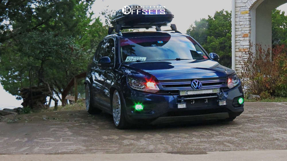 2012 Volkswagen Tiguan with 19x10 35 Rotiform Ccv and 235/35R19 Delinte ...