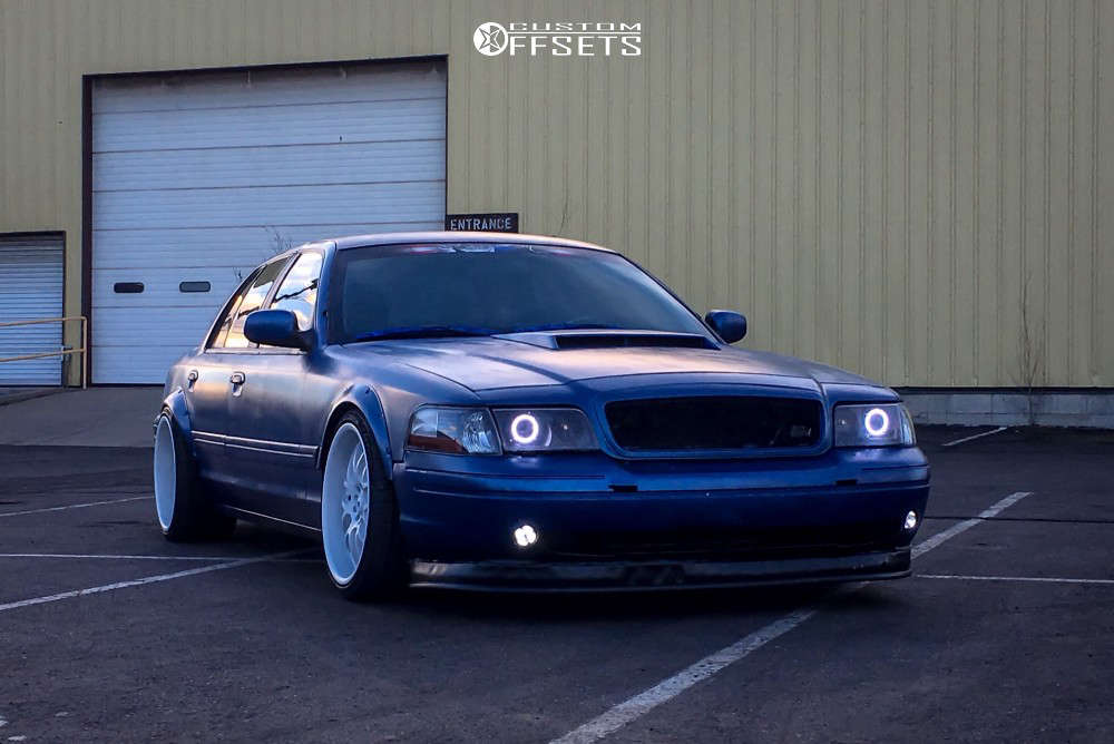 2008 Ford Crown Victoria with 20x9 35 XXR 526 and 245/35R20 Pirelli P ...