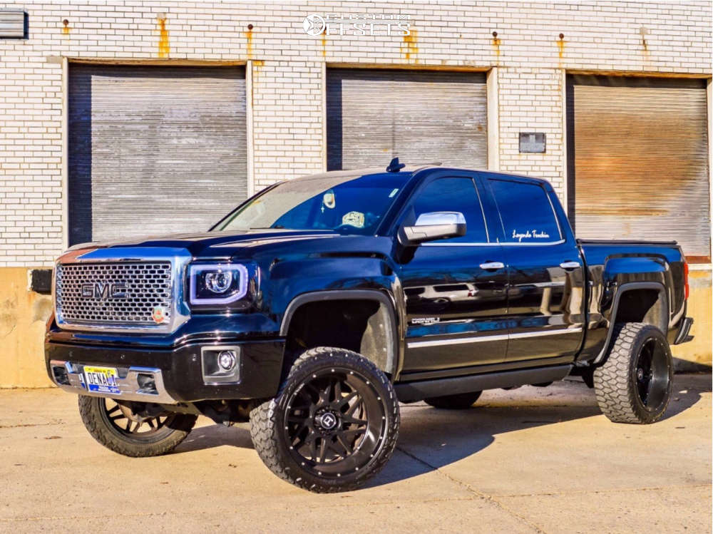 2015 GMC Sierra 1500 with 22x12 -44 Hostile Sprocket and 33/12.5R22 AMP ...