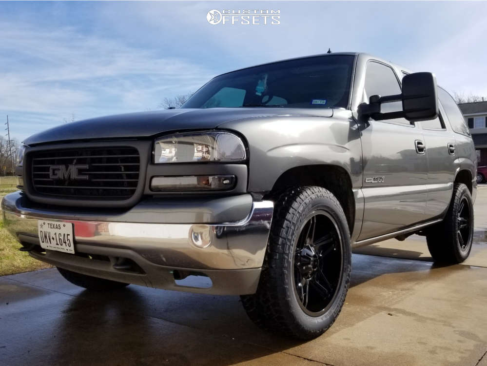 2002 GMC Yukon with 20x9 10 American Outlaw Lonestar and 275/55R20 ...