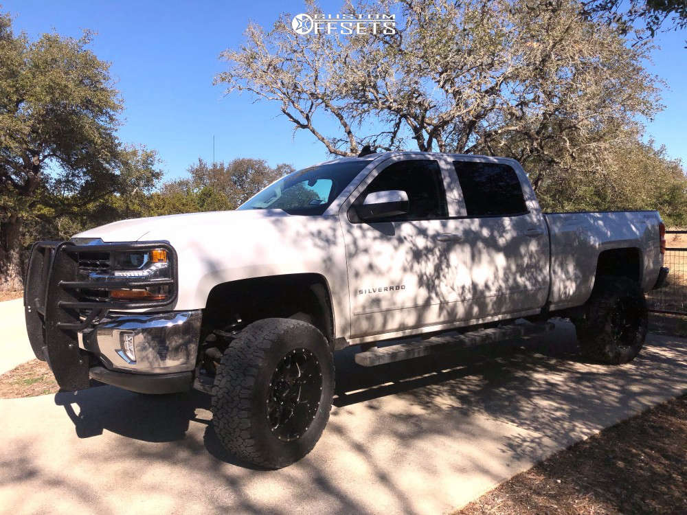 2017 Chevrolet Silverado 1500 with 20x10 -25 Ultra Hunter and 35/12 ...