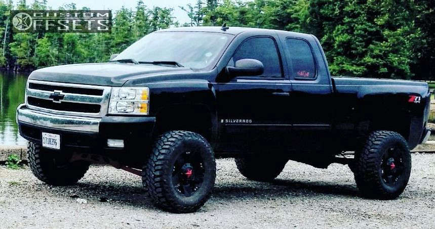 2007 Chevrolet Silverado 1500 with 18x9 0 XD Xd775 and 305/70R18 ...