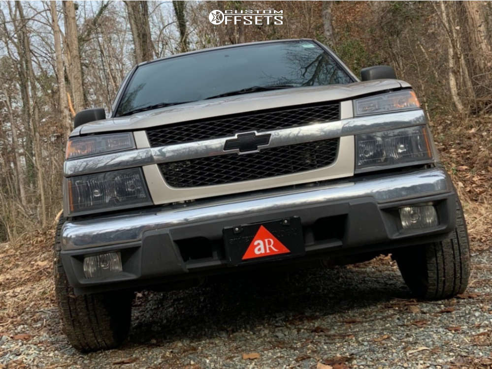 2007 Chevrolet Colorado with 15x8 0 Pro Comp Series 51 and 235/75R15 ...