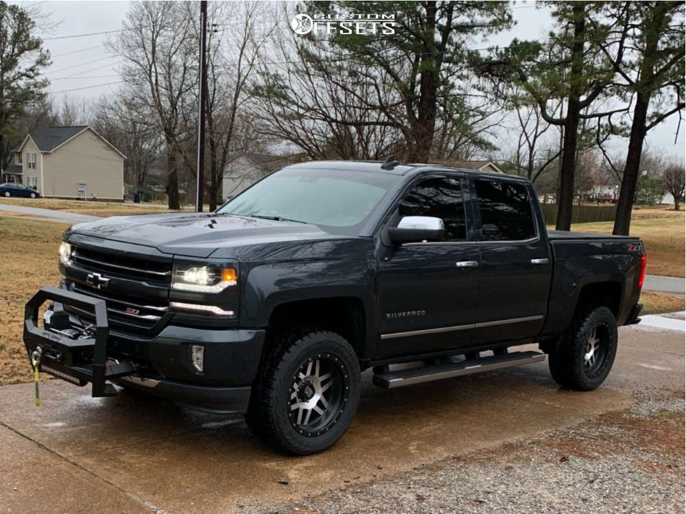 2018 Chevrolet Silverado 1500 with 20x10 -24 XD Xd128 and 33/12.5R20 ...