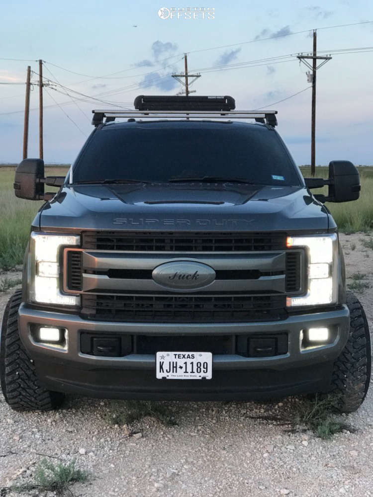 2017 Ford F-250 Super Duty with 22x14 -76 TIS 544V and 33/12.5R22 ...