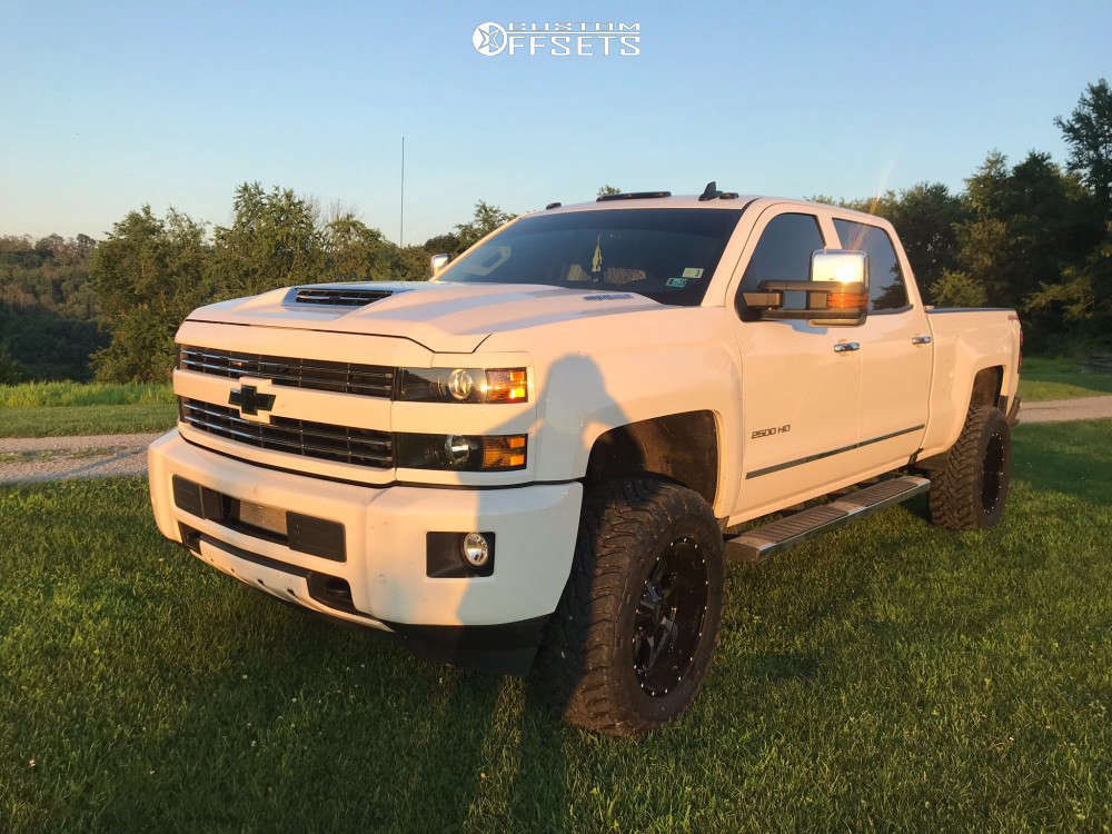 2017 Chevrolet Silverado 2500 HD with 20x10 -24 Moto Metal Mo970 and 35 ...