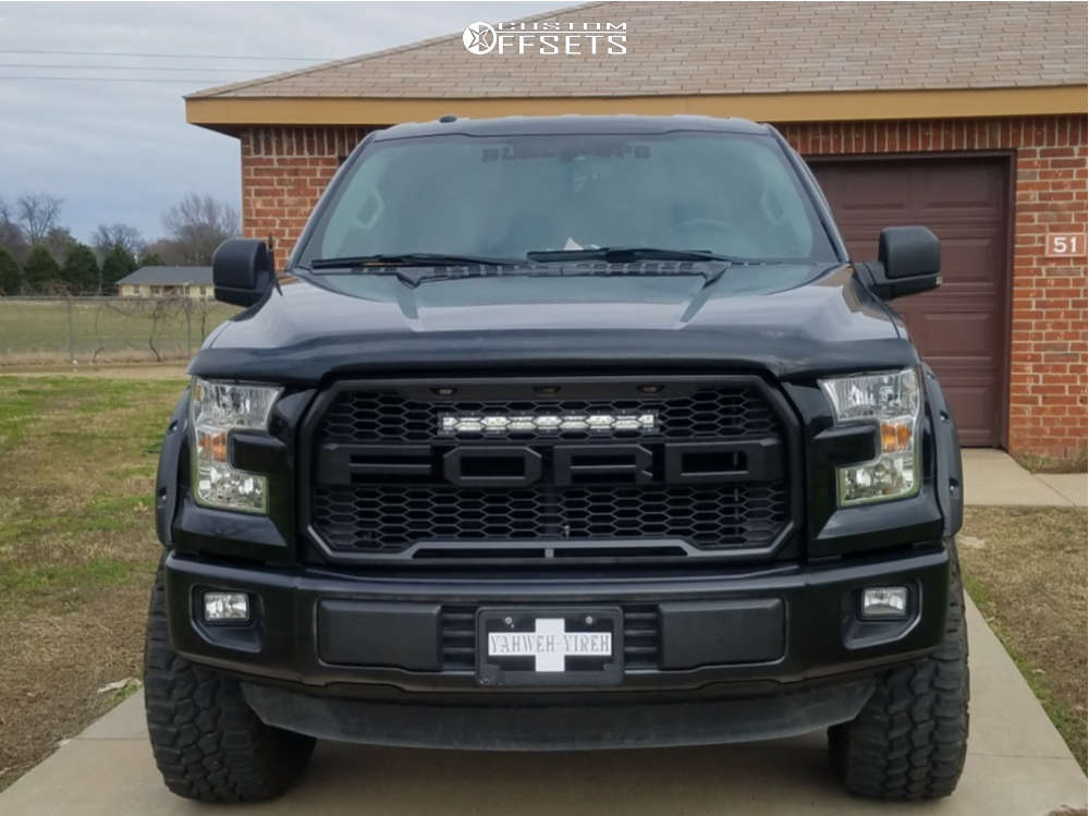 2016 Ford F-150 with 18x9 Moto Metal Mo962 and 35/12.5R18 Americus ...