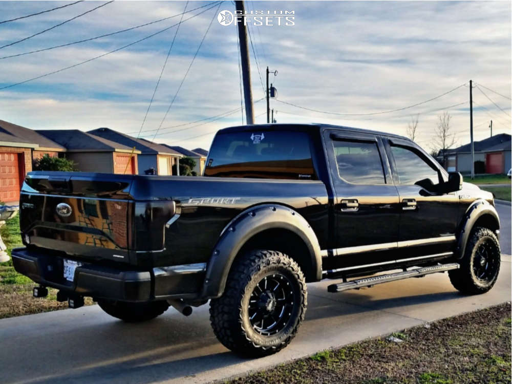2016 Ford F-150 with 18x9 Moto Metal Mo962 and 35/12.5R18 Americus ...