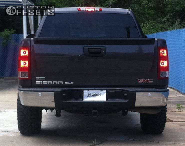 2011 GMC Sierra 1500 with 17x9 -12 Level 8 Strike 6 and 285/70R17 ...