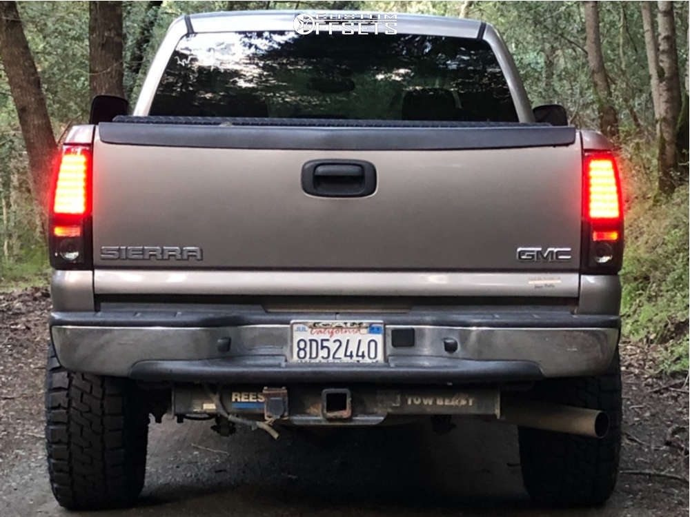 2006 GMC Sierra 2500 HD with 17x9 -12 American Racing Atlas and 305 ...