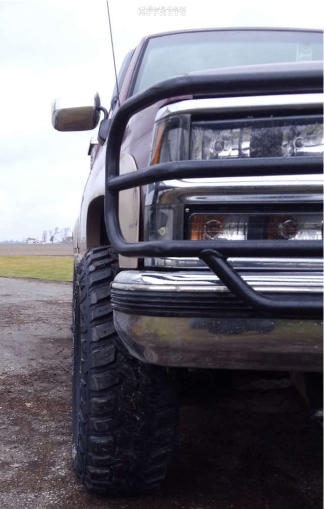 1993 Chevrolet K2500 with 16x8 0 Alloy Ion Style 174 and 285/75R16 ...