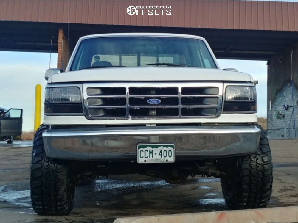 1995 Ford F-250 with 20x12 -51 Vision Rocker and 35/12.5R20 Federal ...