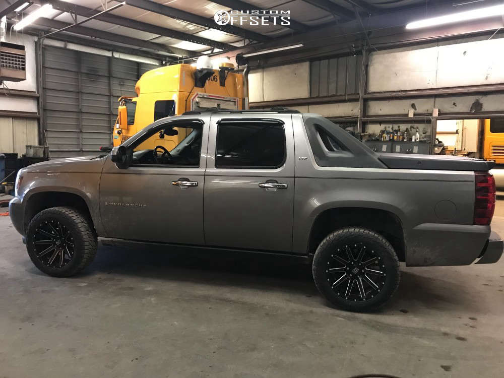 2007 Chevrolet Avalanche with 20x10 -24 XD Heist and 275/55R20 Falken ...