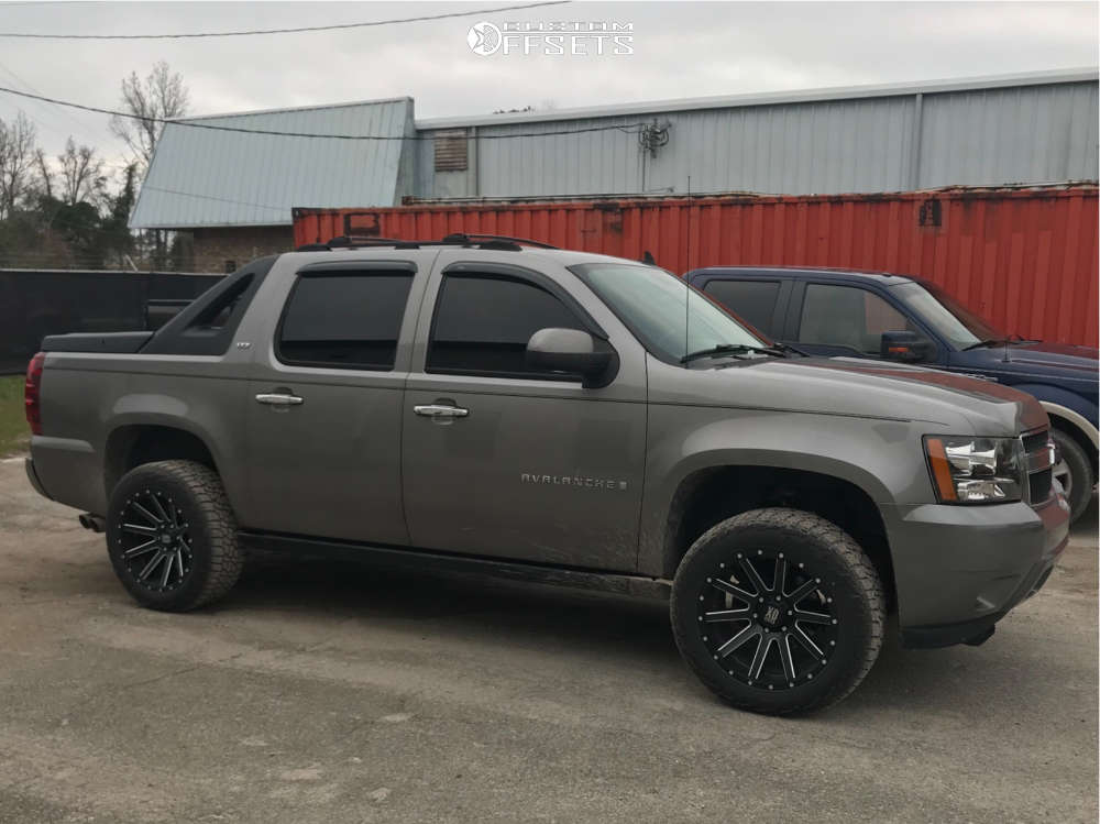 2007 Chevrolet Avalanche with 20x10 -24 XD Heist and 275/55R20 Falken ...
