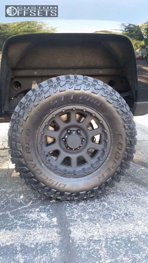 2015 Chevrolet Silverado 1500 with 18x9 0 Pro Comp Series 32 and 305 ...