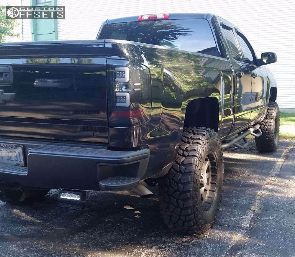 2015 Chevrolet Silverado 1500 with 18x9 0 Pro Comp Series 32 and 305 ...