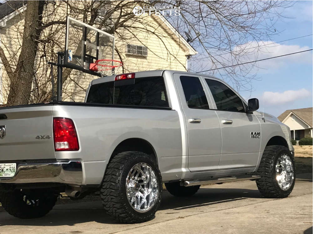 2017 Ram 1500 with 22x12 -44 TIS 544V and 35/12.5R22 Federal Xplora M/t ...