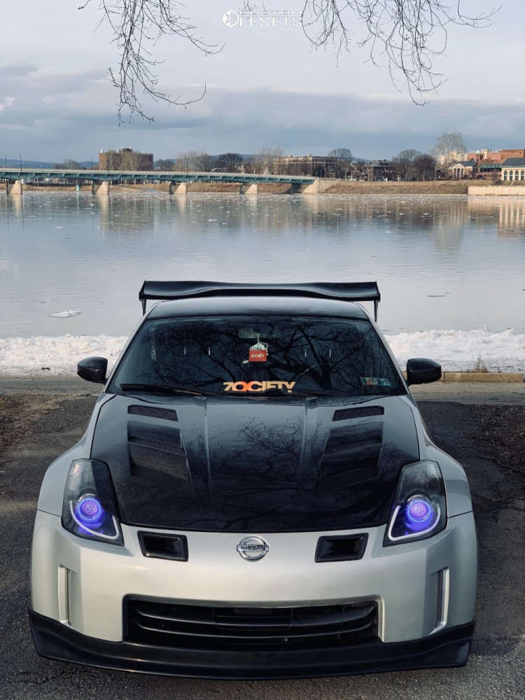 2006 Nissan 350Z with 19x9.5 24 Work Meister S1 3p and 255/35R19 Toyo ...