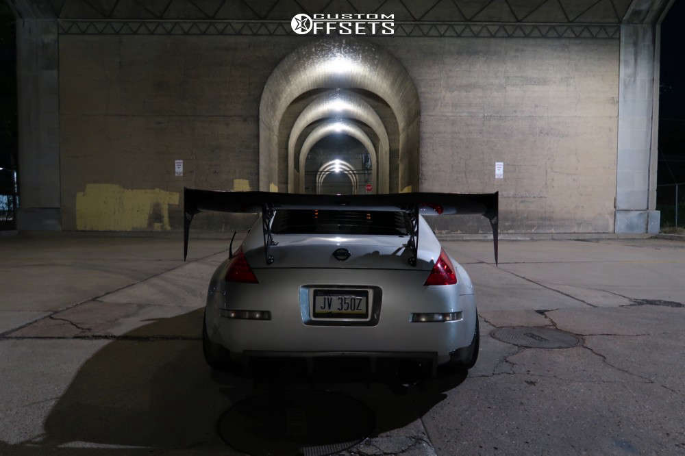 2006 Nissan 350Z with 19x9.5 24 Work Meister S1 3p and 255/35R19 Toyo ...