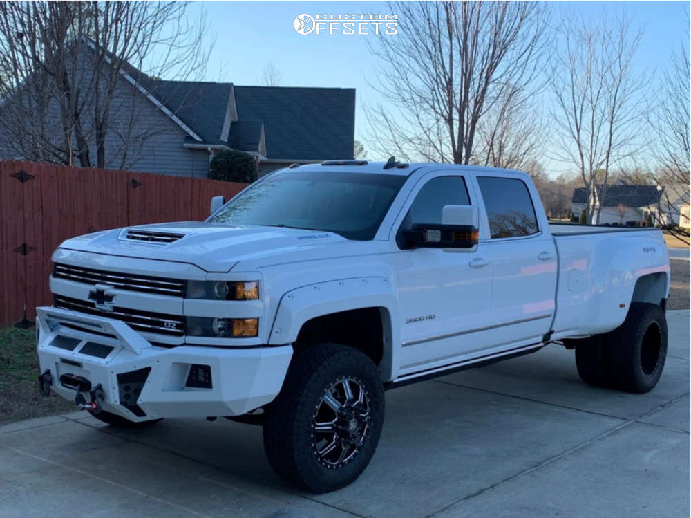 2018 Chevrolet Silverado 3500 HD with 20x8.25 127 Mayhem Monstir and ...