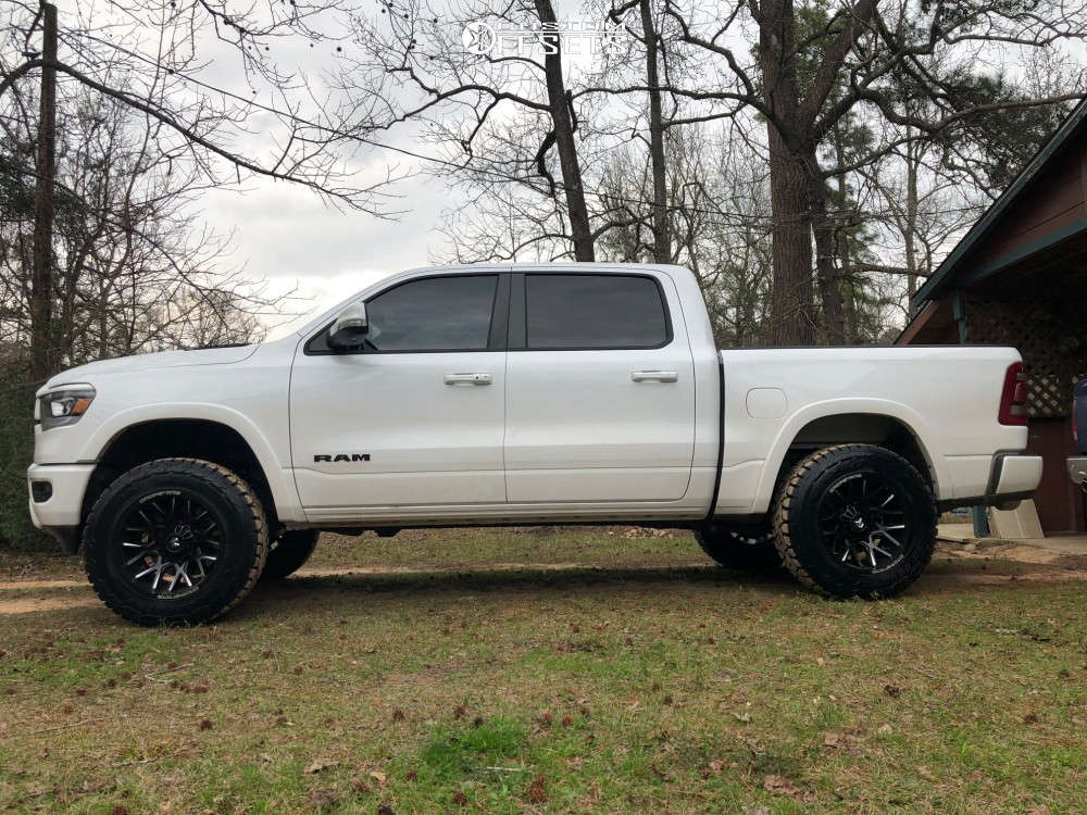2019 Ram 1500 with 20x12 -44 Dropstars 654bm and 35/12.5R20 Toyo Tires ...