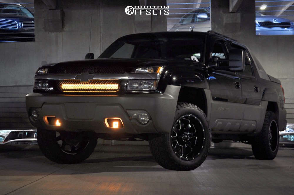 2002 Chevrolet Avalanche 1500 with 20x10 -19 Gear Off-Road Big Block ...
