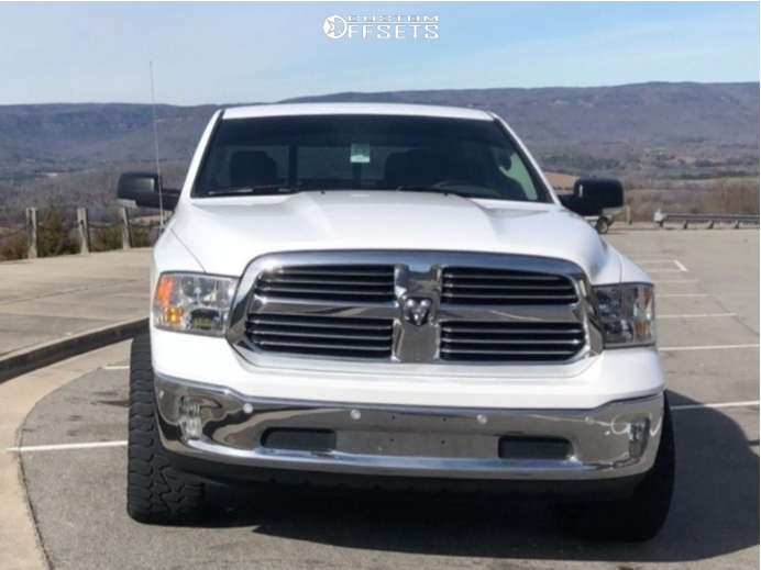 2016 Ram 1500 with 22x10 -25 Dropstars 654bm and 33/12.5R22 AMP Terrain ...