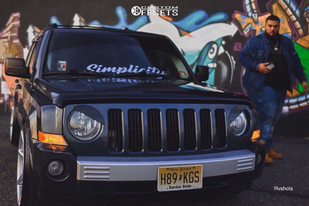 2007 Jeep Patriot with 22x10.5 30 Vossen Cv7 and 255/30R22 Continental ...