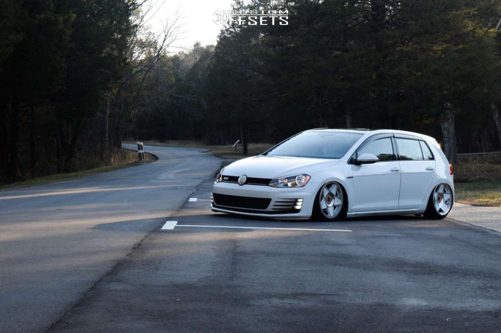 2015 Volkswagen GTI with 18x8.5 40 3SDM 0.05 and 205/35R18 Nitto Neo ...