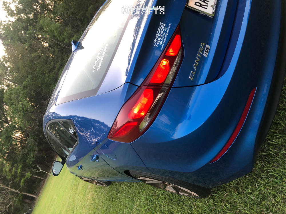 2017 Hyundai Elantra with 18x8.5 45 F1R F27 and 225/40R18 Federal SS595 ...