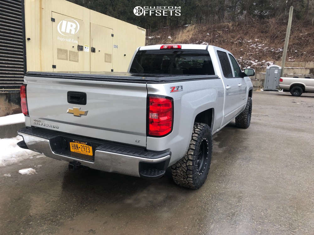 2015 Chevrolet Silverado 1500 with 17x8.5 0 Method The Standard and 33/ ...