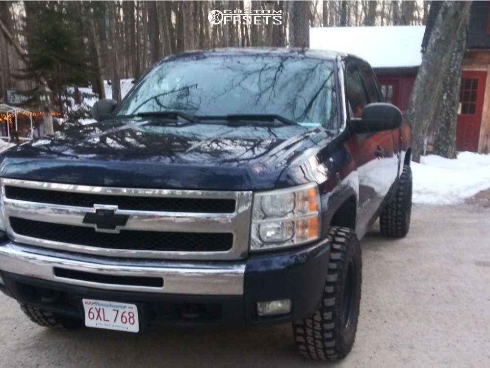2009 Chevrolet Silverado 1500 with 17x9 -36 Pro Comp Series 97 and 285 ...