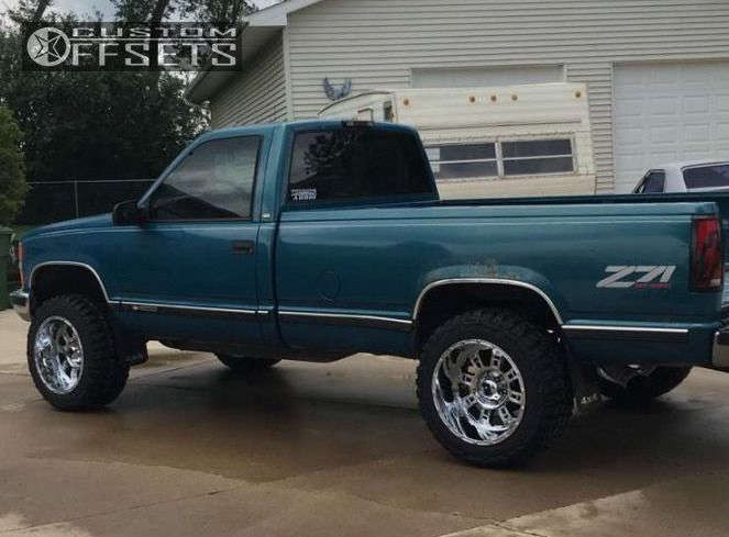 1998 Chevrolet K1500 with 20x12 -44 XD Riot and 33/12.5R20 Federal ...