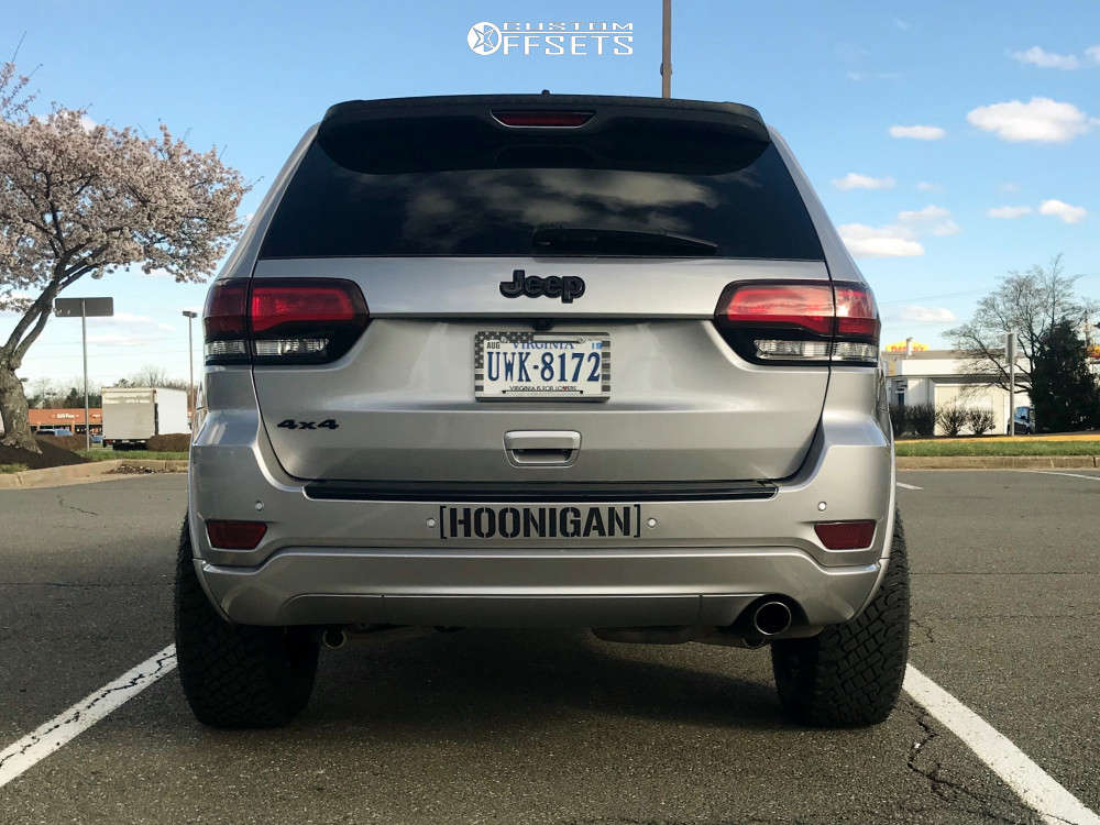 2018 Jeep Grand Cherokee with 18x9 1 Fuel Ripper and 285/60R18 Atturo ...