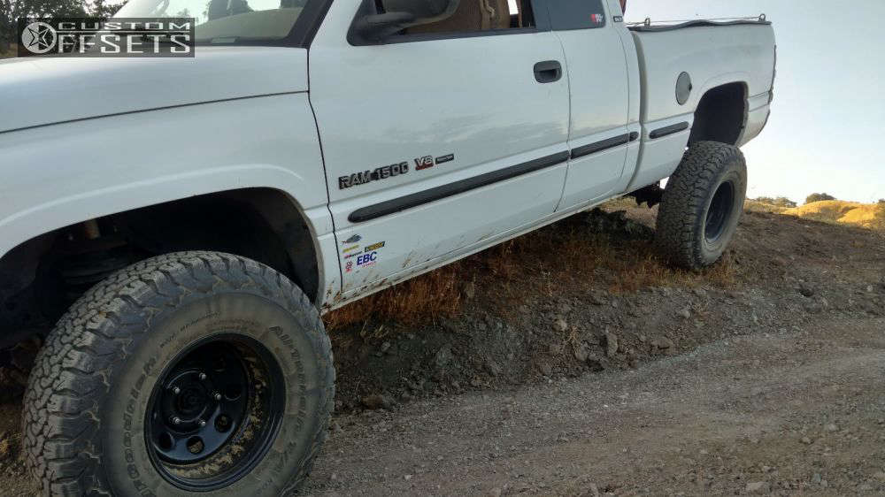 1998 Dodge Ram 1500 with 15x8 -29 Vision Soft 8 and 33/10.5R15 ...