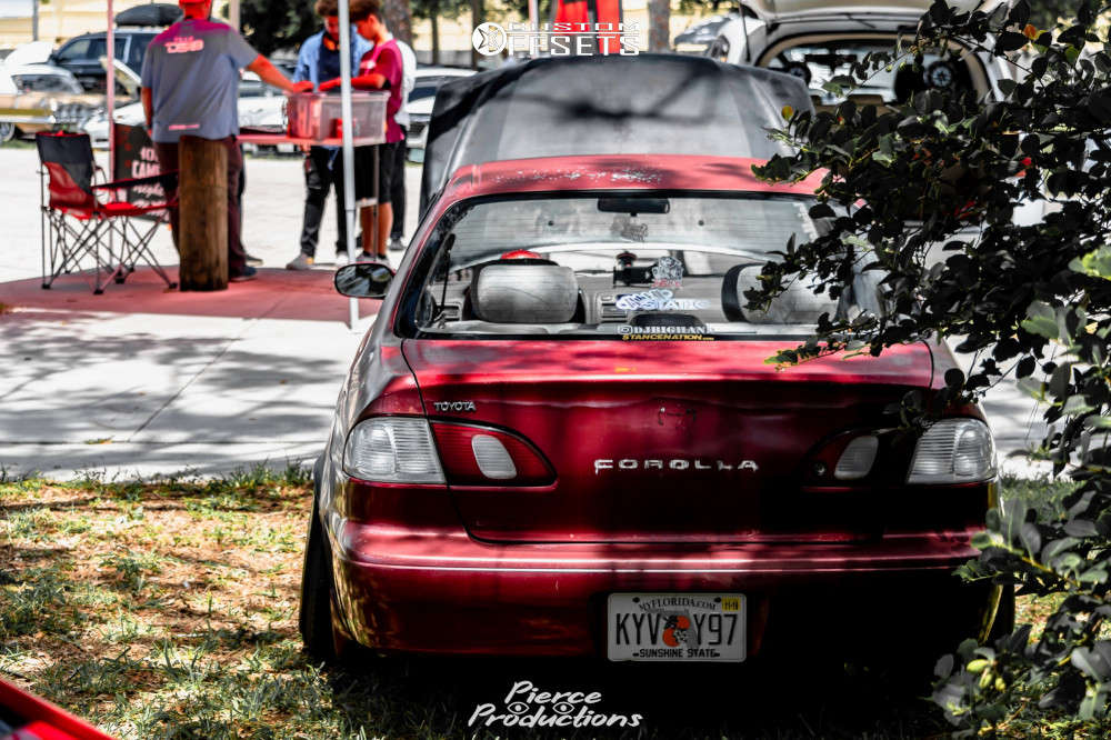 1999 Toyota Corolla Sedan Gold